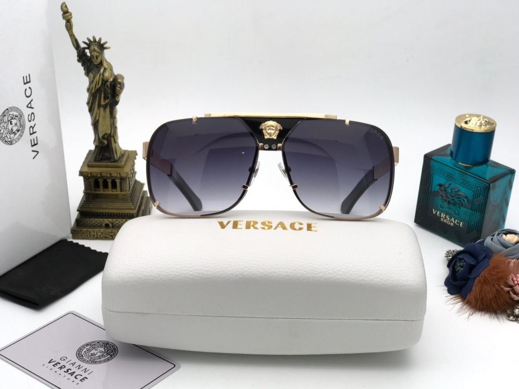 Thắt lưng Versace: Tổng quan thương hiệu Versace | ELLY - TOP 10 Thương ...