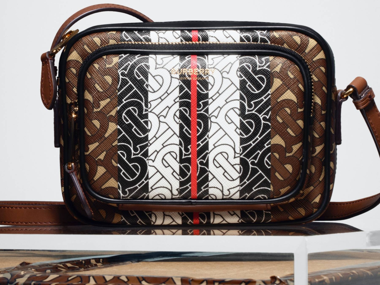 7 hình ảnh monogram mang tính biểu tượng trên thế giới | ELLY - TOP 10 ...